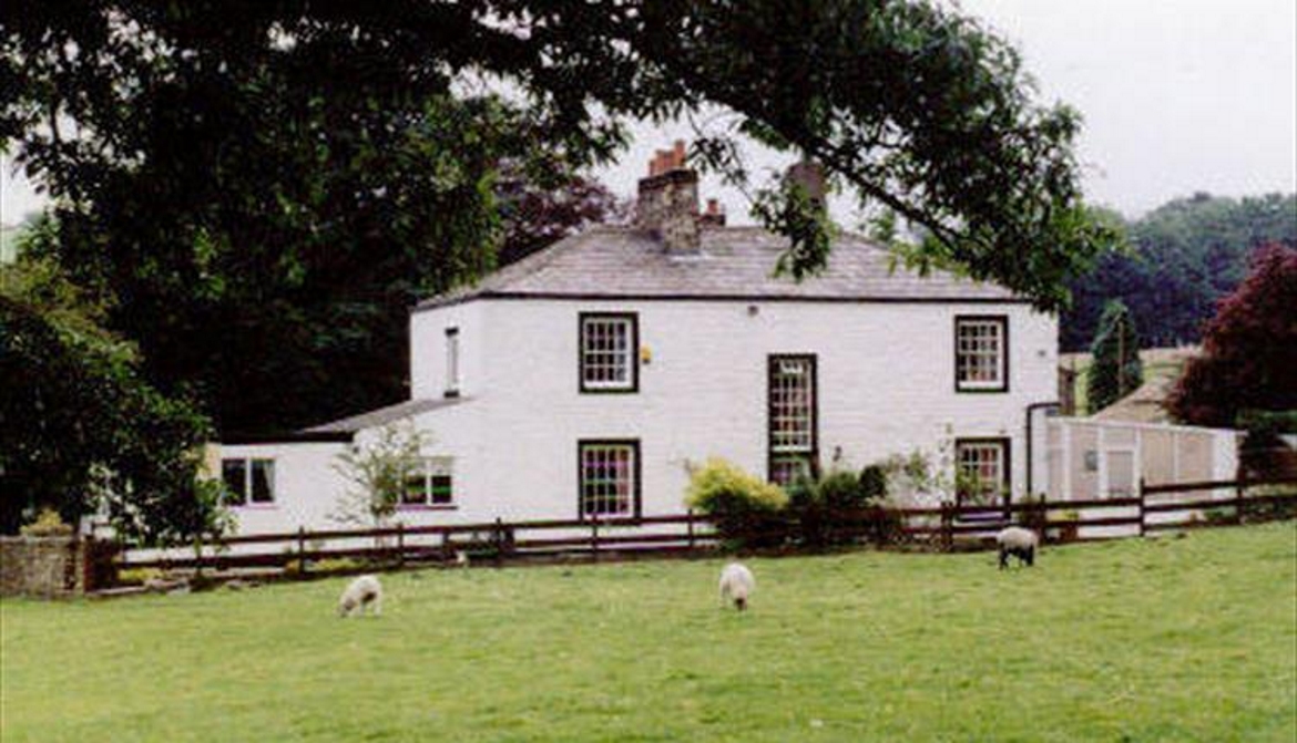 Places to stay - Roughlee Village